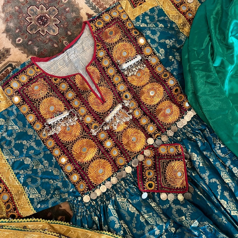 Afghan Traditional Bridal Clothes In Blue And Gold - Gem